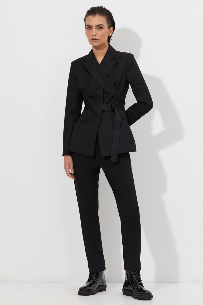 Каталог дизайнерской женской одежды VASSA&Co